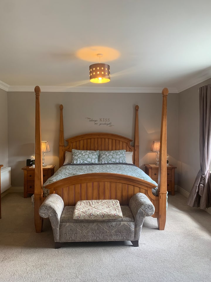 Westport Sheepdog Farm. - Westport