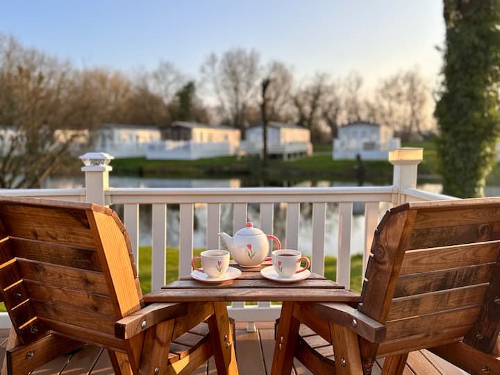 Little Cotswold Escape - Hoburne Passes Included - Cotswolds