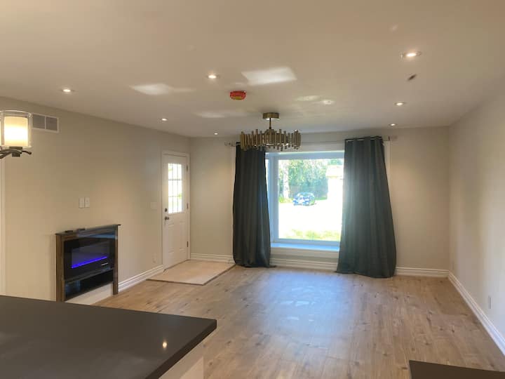 Cottage House - Georgina