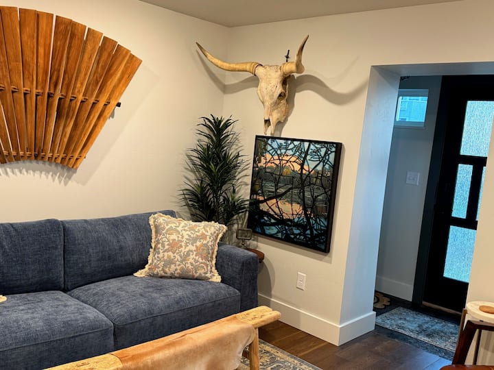 Chic New 2br Oasis Modern Finish - Helena