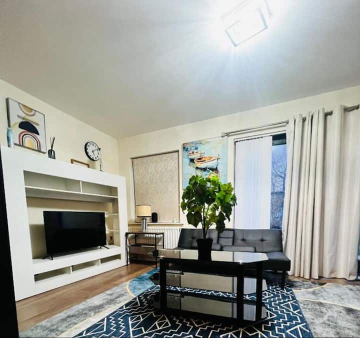 Atom, 4bed 3bath Large House, Sleeps 15, London - London