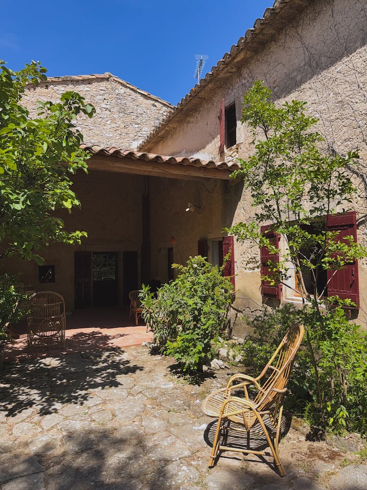 Maison Traditionnelle Provençale - Gordes