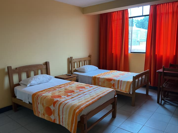 Habitación Doble Con Baño - San Clemente