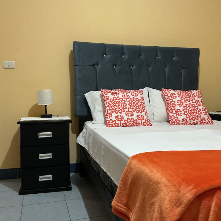 Habitación Matrimonial Con Baño - San Clemente