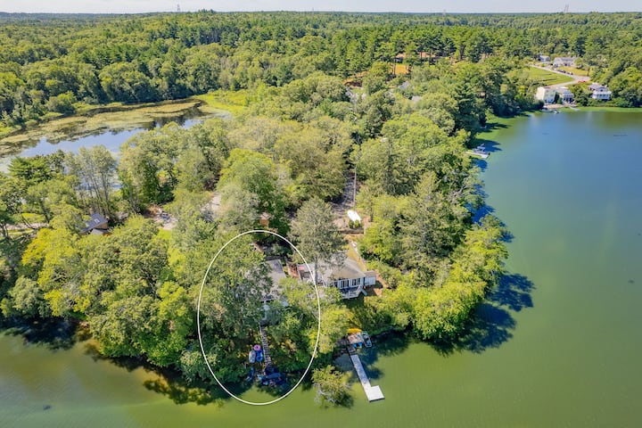 Family Lakefront House With Fire Pit In Plymouth - Nelson Beach, MA