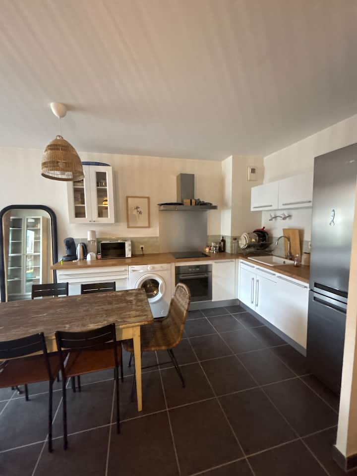 Spacieux Appartement T2 Avec Terrasse - ibis Montpellier Centre Polygone