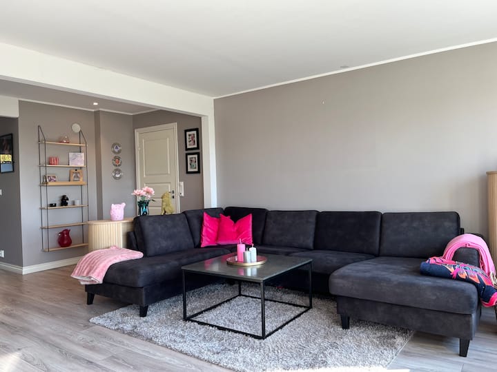 Stor Enebolig I Rekke - Bergen