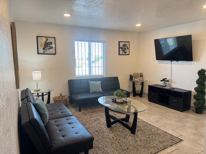 Abq 2bed 1bath Apt - Albuquerque, NM