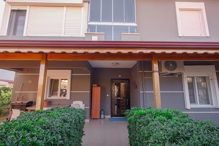 Alaçatıda Müstakil Villa - Alaçatı