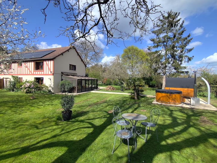 Les ÉCrins De La Ronce Piscine-sauna-bain Nordique - Anet