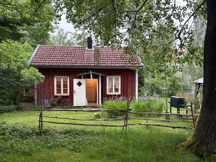 Rustic Cottage • Central Borås - Borås