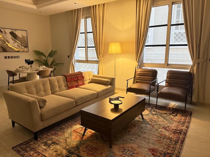 Welcoming Apartment In Al Majdiah 127, Malqa - Riad