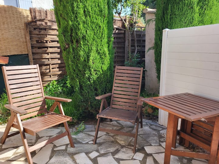 Maisonnette Au Calme à 10 Min à Pied De La Plage - Le Pradet