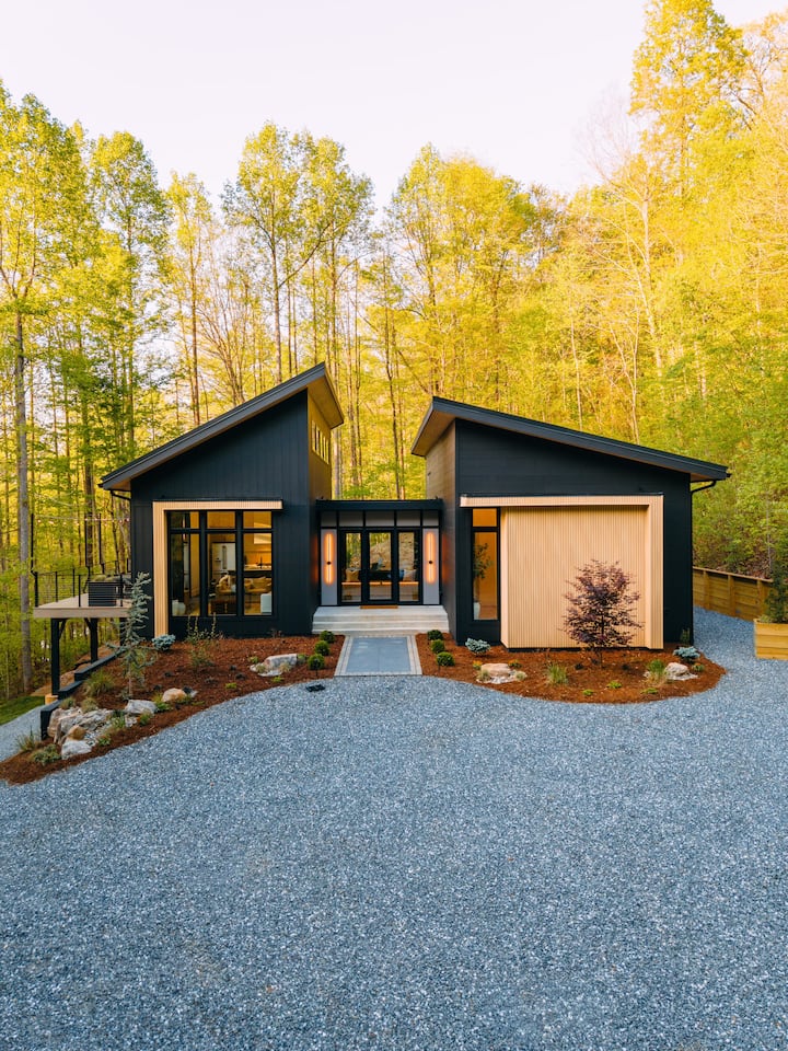 New! Peaceful, Scandi Retreat | Hot Tub & Fire Pit - États-Unis