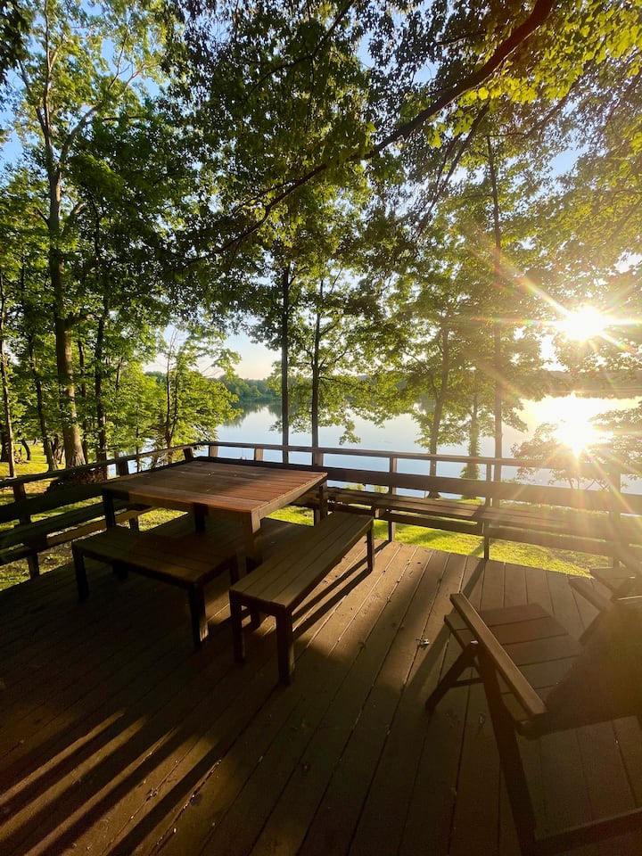 Shelby Creek Shanty -Fall Foliage On Cue - Kentucky Lake