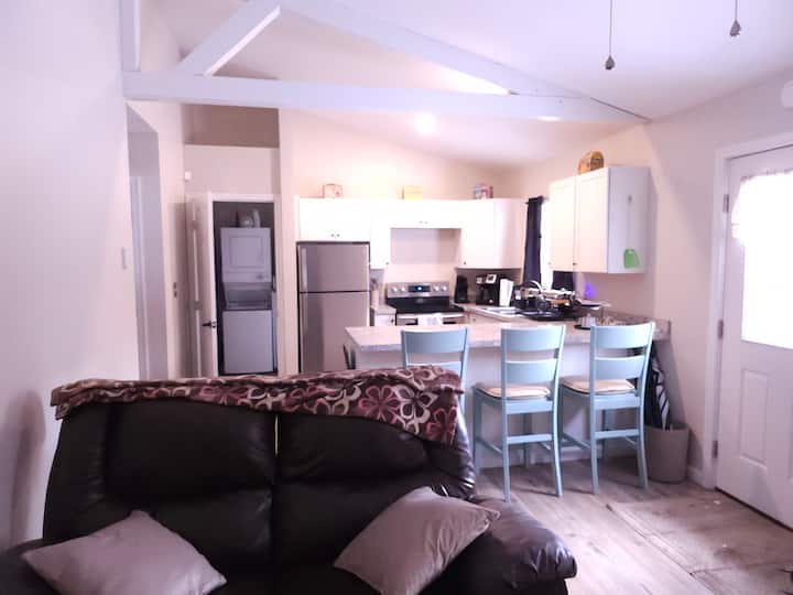 The Little Green Cottage - Towamensing Trails