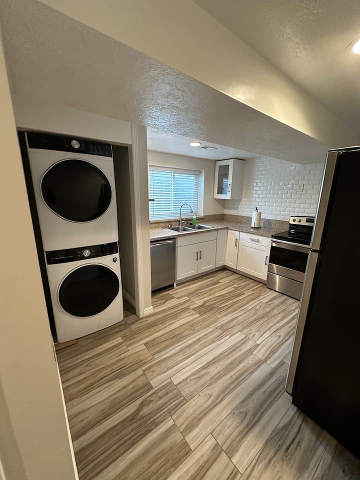 Great Basement Apartment! - West Jordan, UT