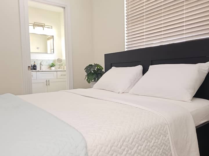 Palmetto Pavilion, Canal-front Oasis - Anna Maria Island, FL