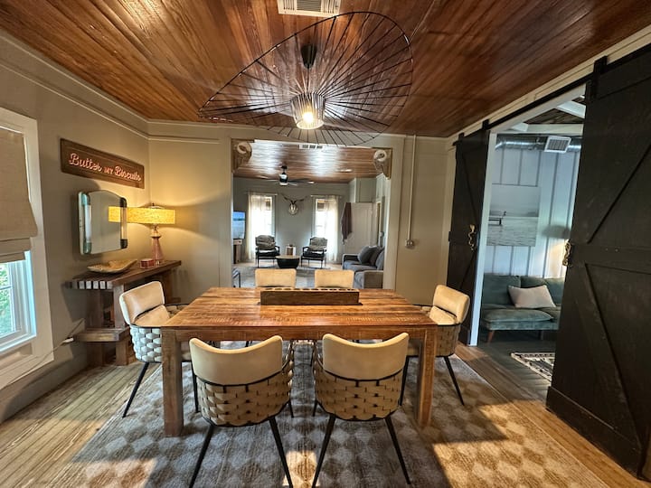 Stay At The 1905 Tx Farmhouse•cowboy Pool+fire Pit - Kingsland, TX