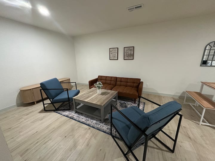 Private Suite In Federal Way - Federal Way, WA