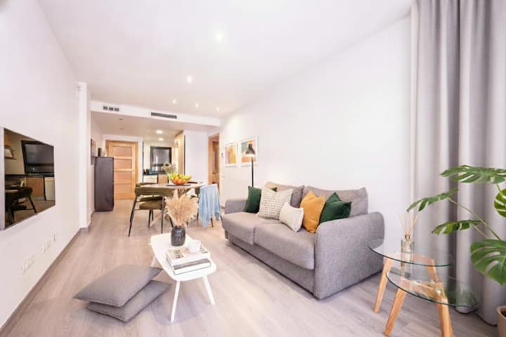 Nice 2-bedroom Groupflat Close To Plaza España 14p - Barcelona