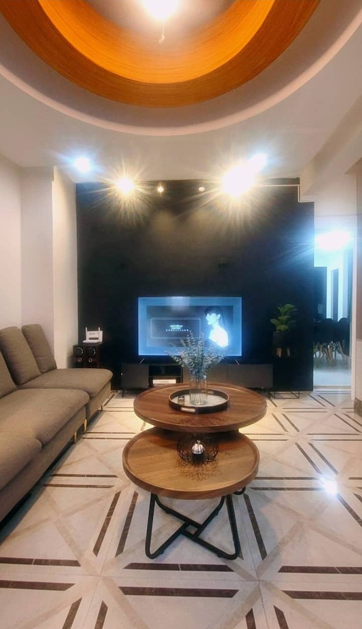 Maison Dos W/ Parking, Ac,wifi,3 Bathrooms,netflix - Marikina