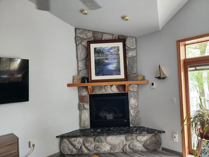 The Madeline Escape - Bayfield, WI