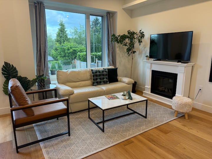 Roger & May’s Cabin - Vancouver