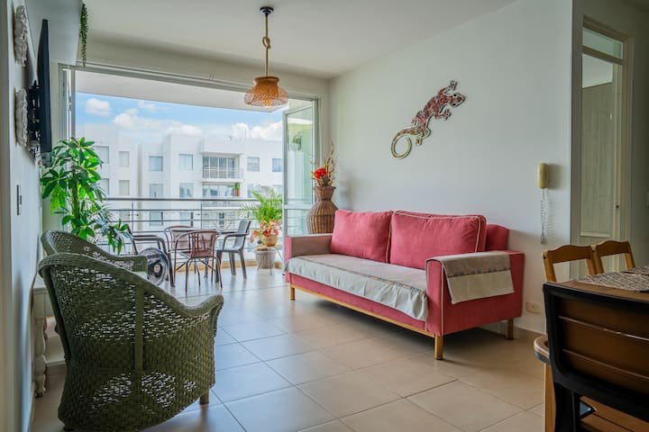 Piscinas, Sol, Naturaleza Y Confort Para Ti. - Girardot