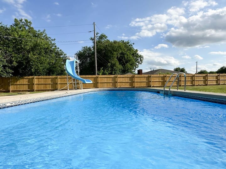 Cozy New Home W/ Pool - Lawton, OK