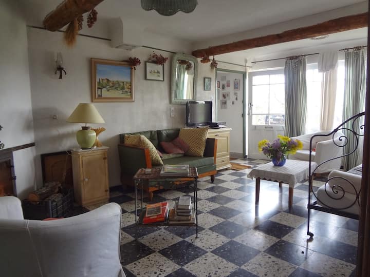 Ancien Corps De Ferme
3 Chambres
2 Salles D Eau - Apt