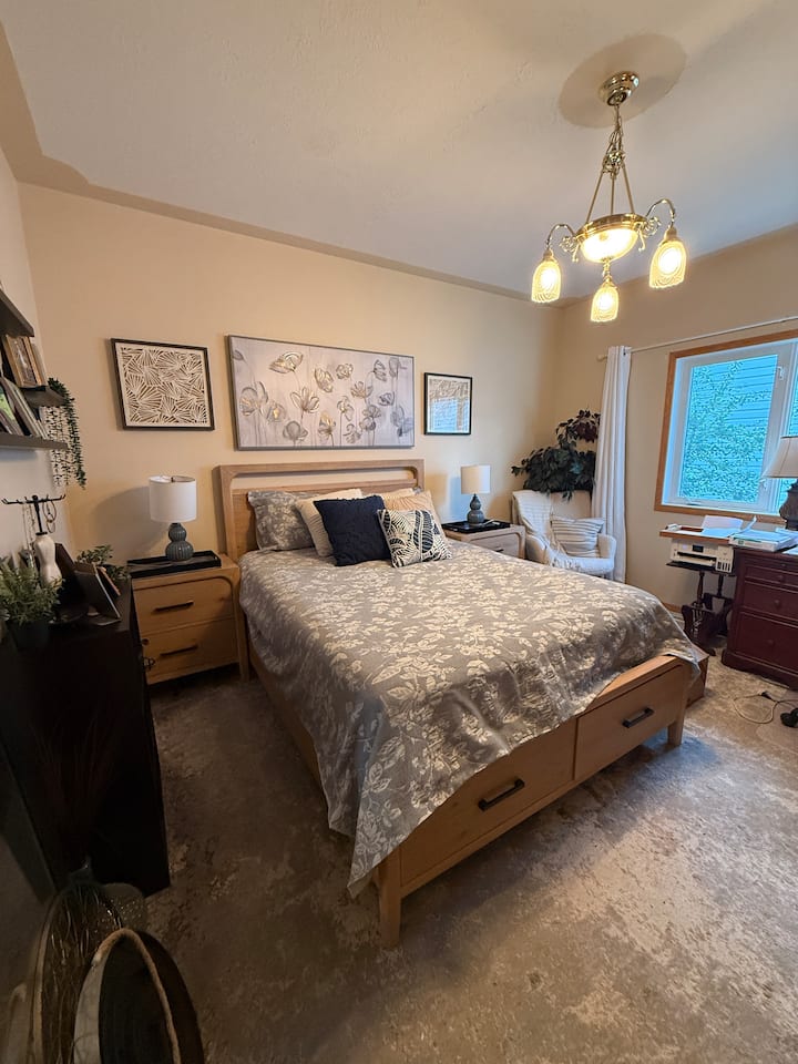 Master Bedroom With Ensuite - Red Deer