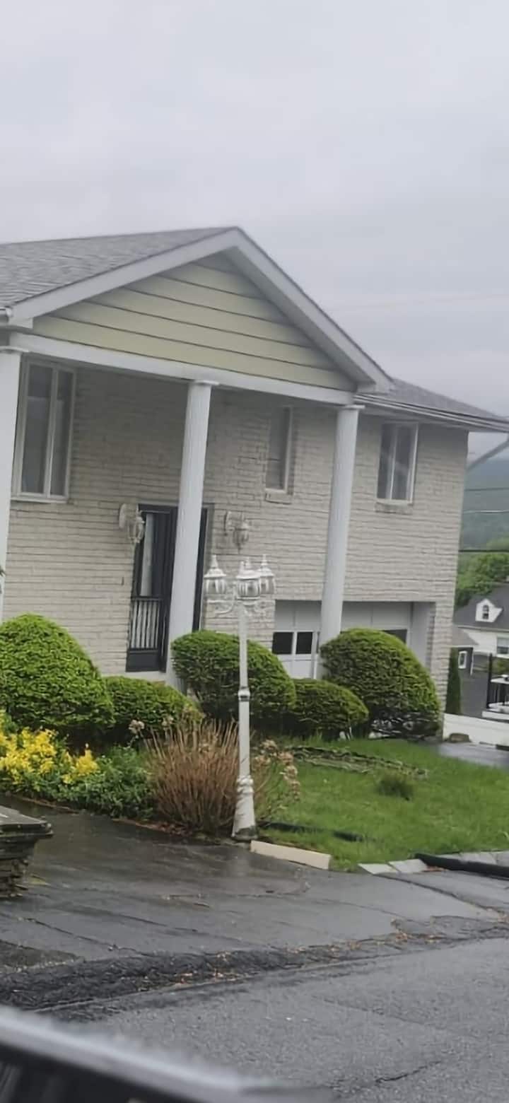 Cozy Home On A Quiet Street - Waymart, PA