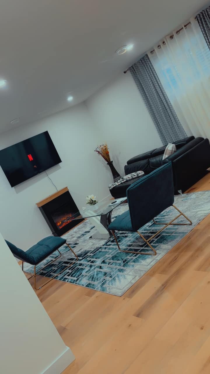 It’s Beautiful & Clean Basement - Saint Albert