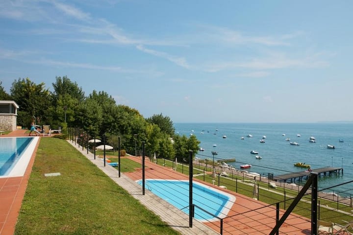 Gardazzuro Appartement Deluxe - Padenghe sul Garda