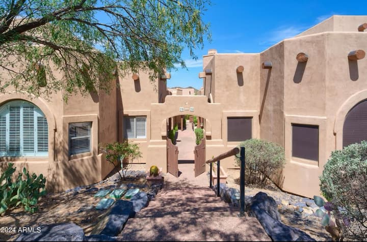 Desert Vista Retreat - Cave Creek