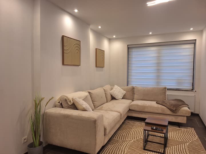 Escale Confort - 3 Min Airport - Calme & Cosy - Charleroi