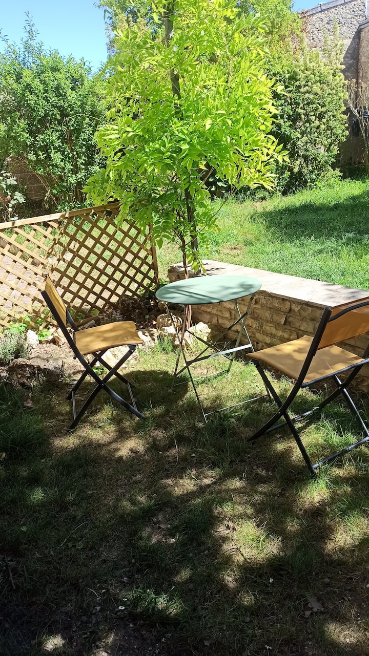 Appart Au Calme Av Jardinet & Local Vélo Privé - Montargis