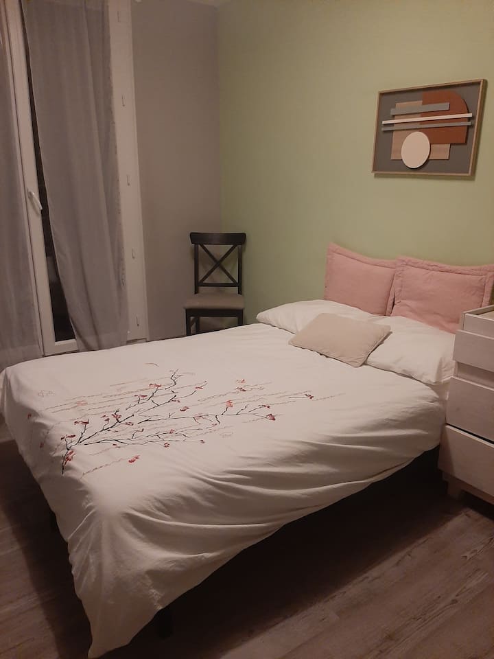Idéalement Situé Et Sécurisé - Chambéry