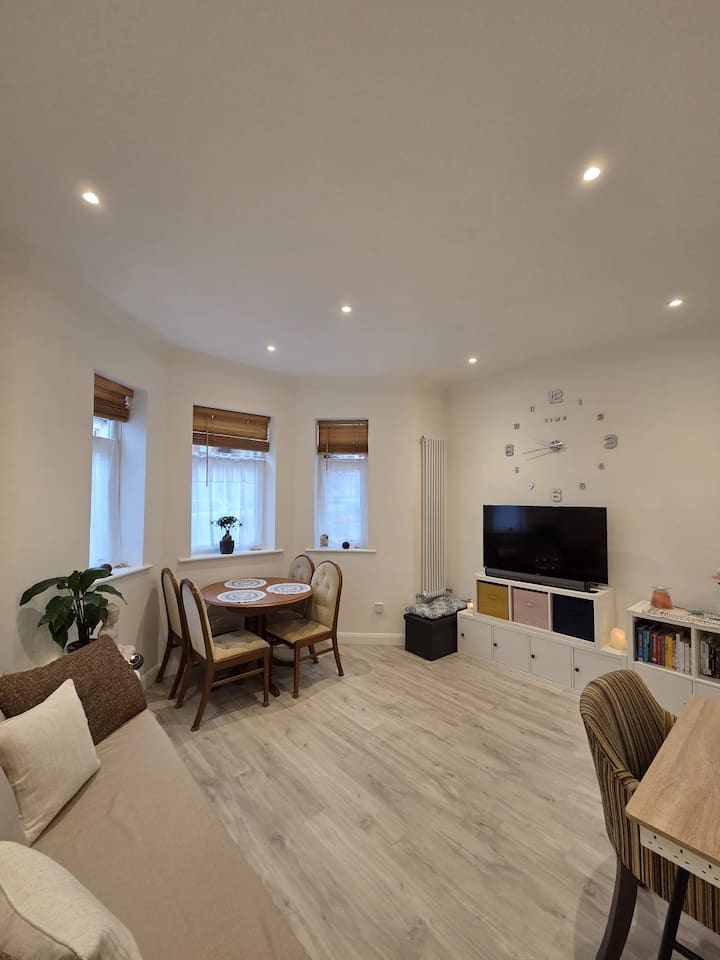 Coastal Serenity - Modern 1brflat With Freeparking - Bournemouth