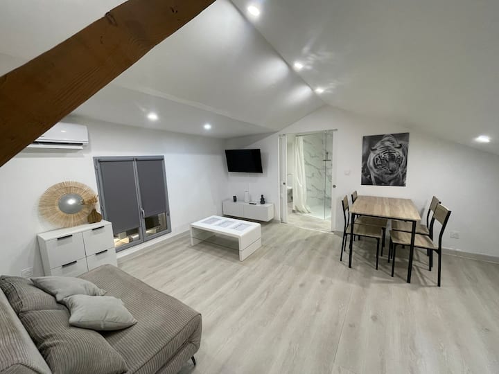 Logisdeshalles Centre-ville - Ibis budget Béziers Est Mediterranée A9 / A75