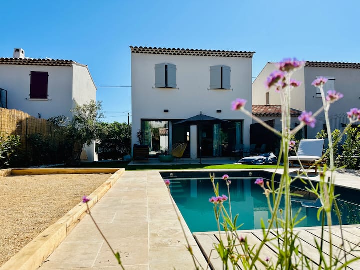 Villa Almadie *Piscine Chauffée, Clim & Pétanque - Nans-les-Pins
