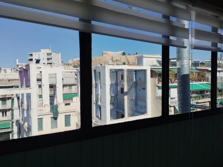 Δώμα κάτω απ' την Ακρόπολη - Athens