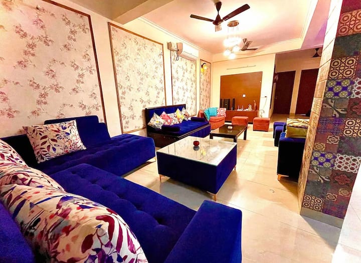 Auriga Villa 4 Bhk Near Botanical Garden Metro - 諾伊達