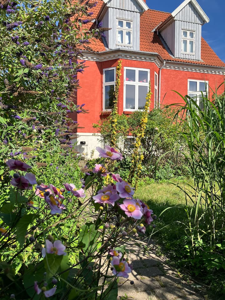 Big Family Villa With Cozy Vibe Close To City - Kopenhagen