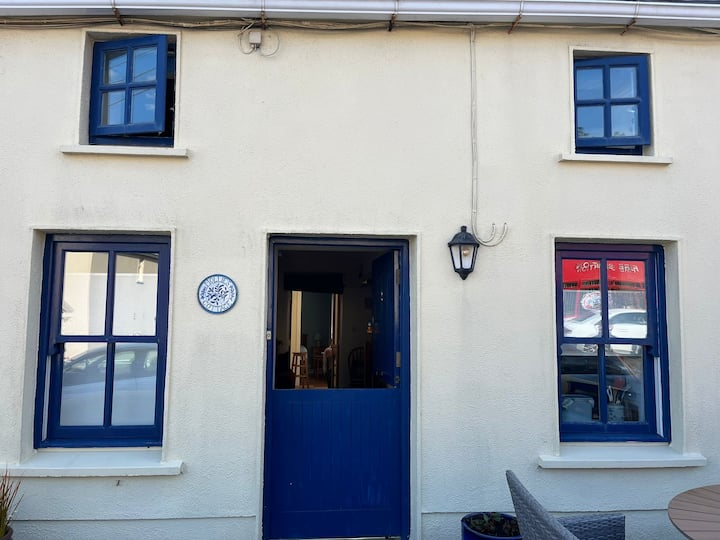 Charming Cottage By The Sea - Tramore