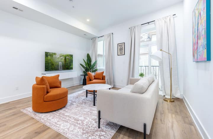 The Hideaway - 2 Bed 1 Bath - Chestnut Hill, PA
