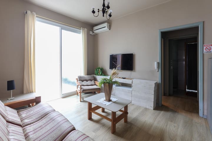 Apto Cb - Perto Redenção - Porto Alegre