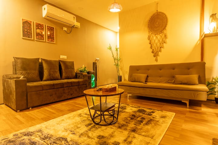 Leafyard · Container Home@hyderabad Jacuzzi N Pool - 