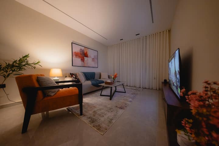 Modern 1br, 65" Tv, Cozy Living, Self-entry - Riyadh